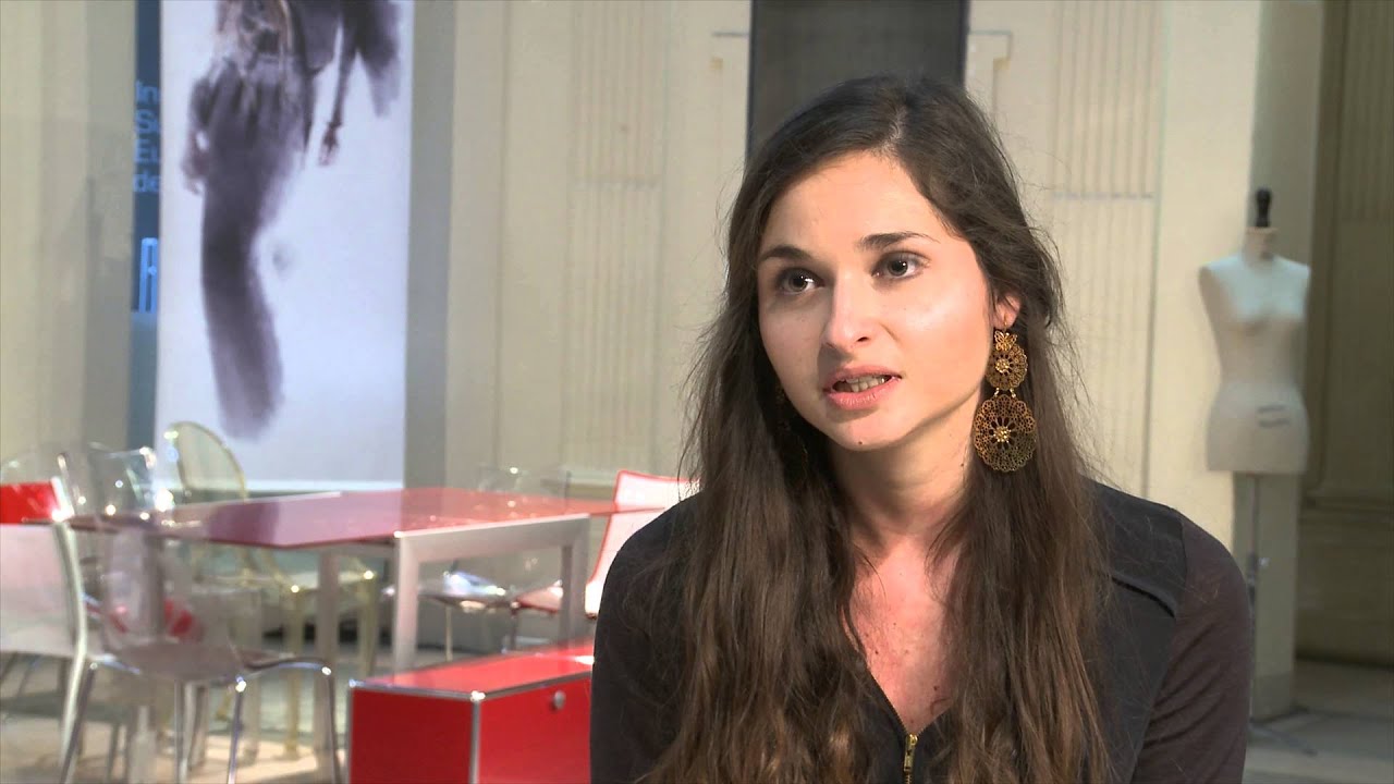 2014 RCGD Womenswear Winner - Alice Elia - YouTube