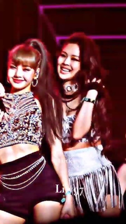 Blackpink Lisa & jisoo dance BTS shock 😲 reaction 🔥 #kpop #bts #blink #shorts - YouTube