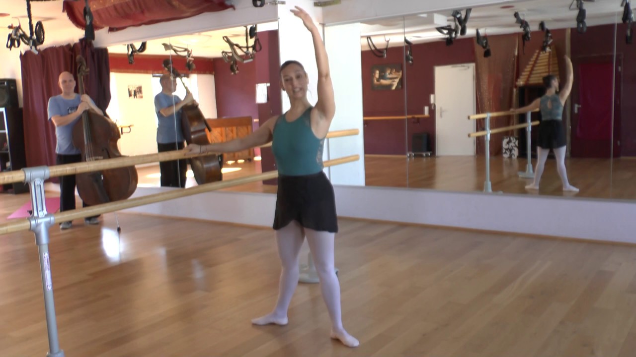Ballett / Plié / Teil 1 (mit Erklärungen) - YouTube