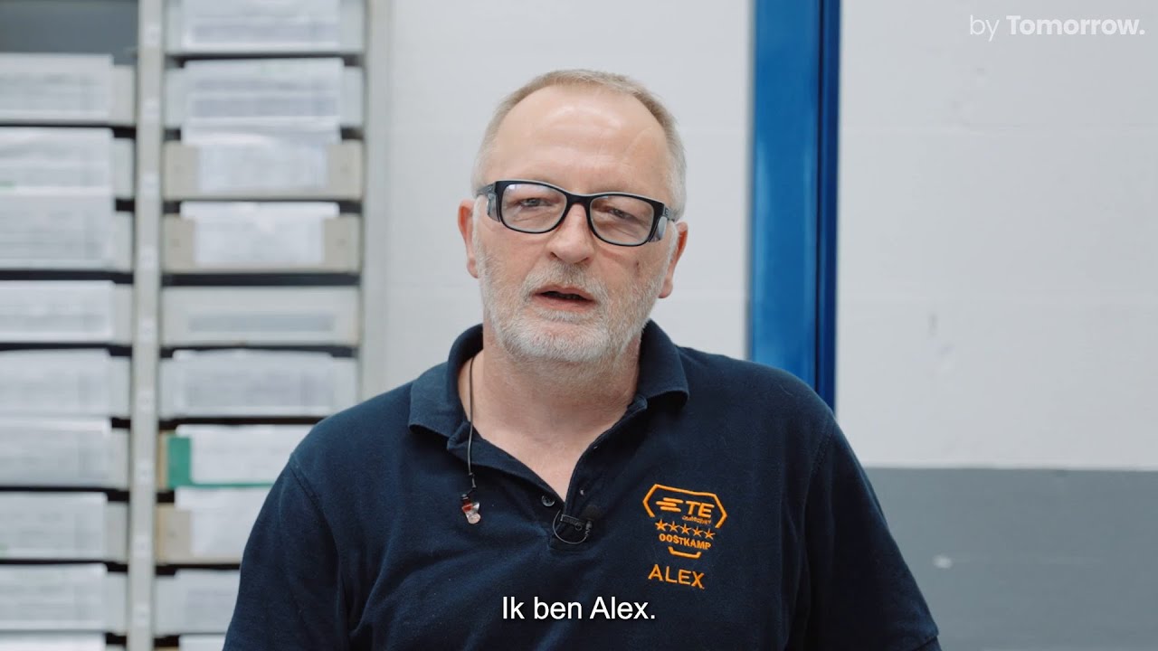 TE Connectivity Oostkamp: Technisch Operator Stamping - YouTube