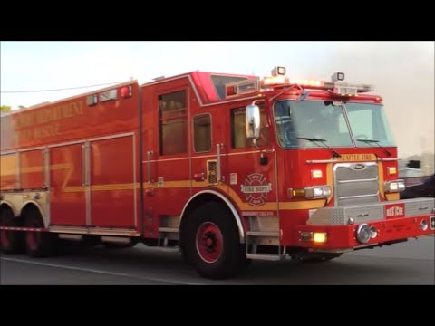 Seattle Fire Rescue 1 AND Marine 1 arriving on scene - YouTube
