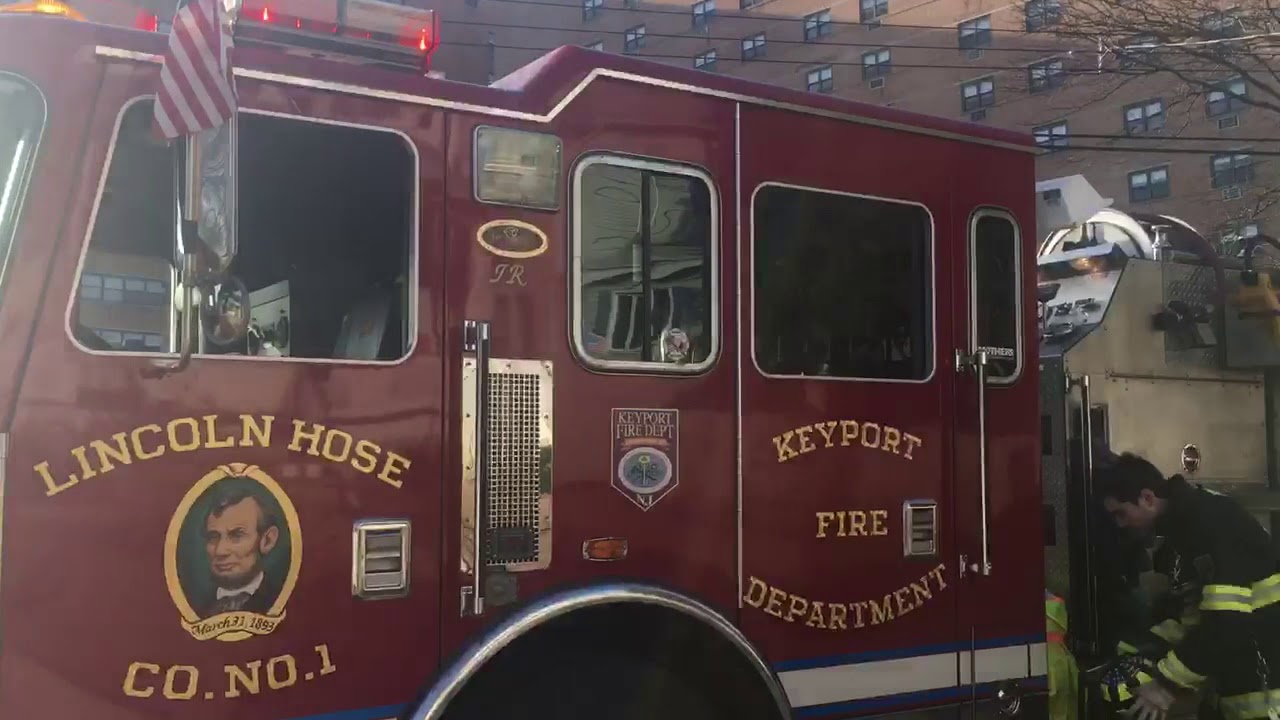 Keyport fire department 22-73 on scene of kitchen fire - YouTube
