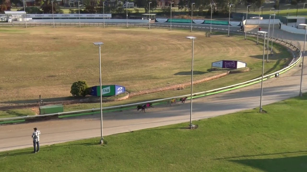 Angle-Park-14102019-Race-2 - YouTube