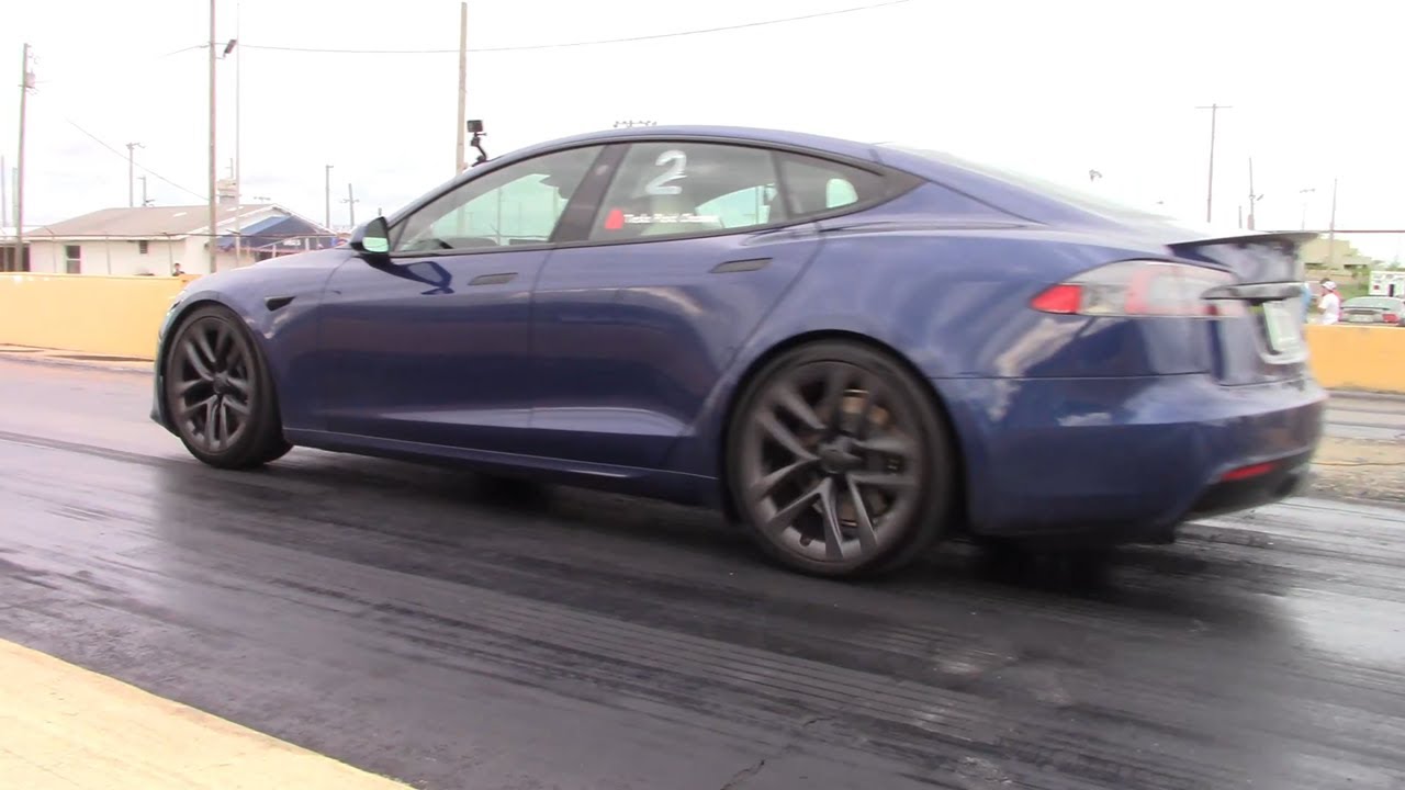 Tesla Plaid Channel's First Charge After Pick-Up & First Passes at The ...