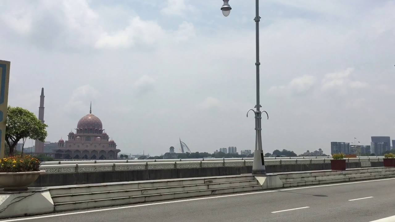 Kembara Jambatan di Putrajaya - YouTube