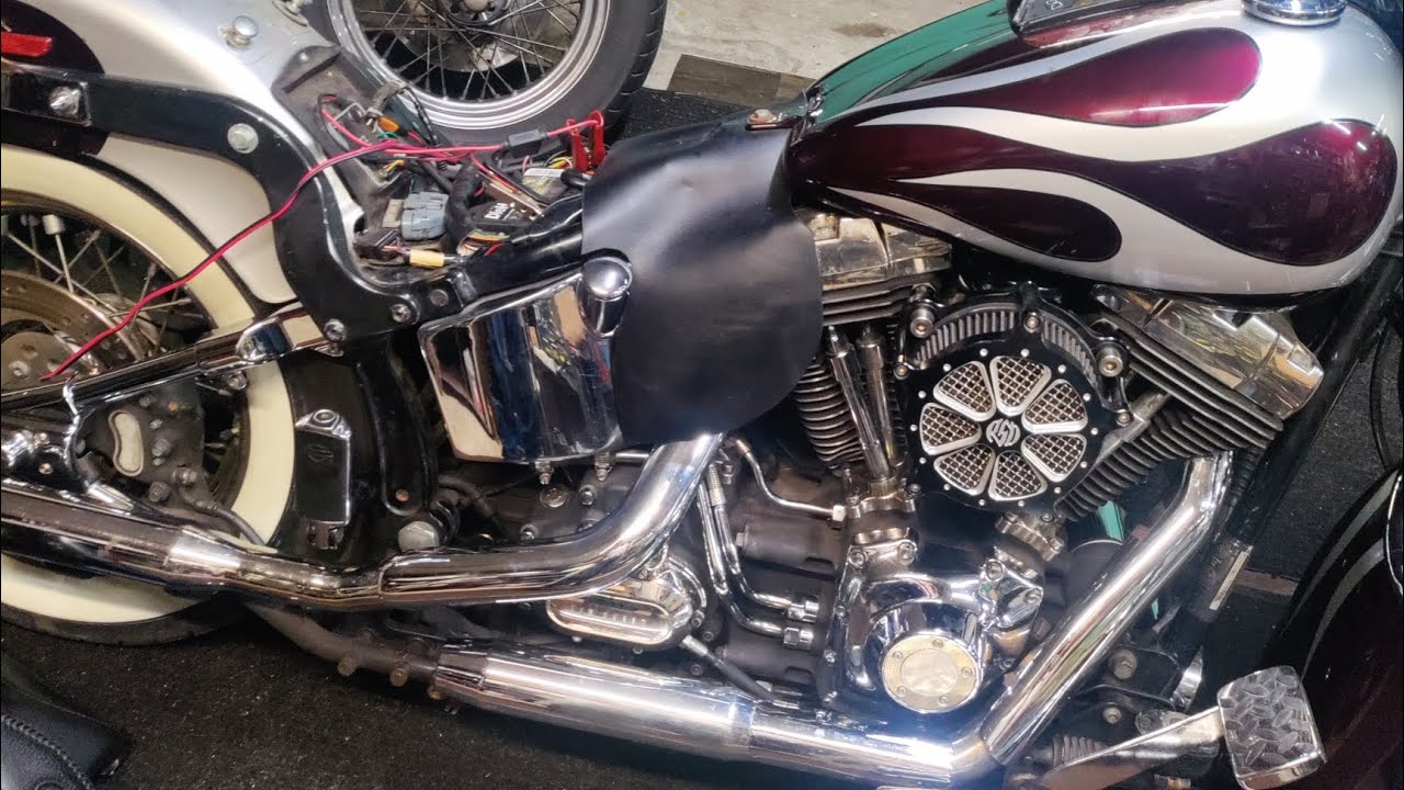 O7 Softail..cutting out ..91 FLH engine out .🏍️ - YouTube