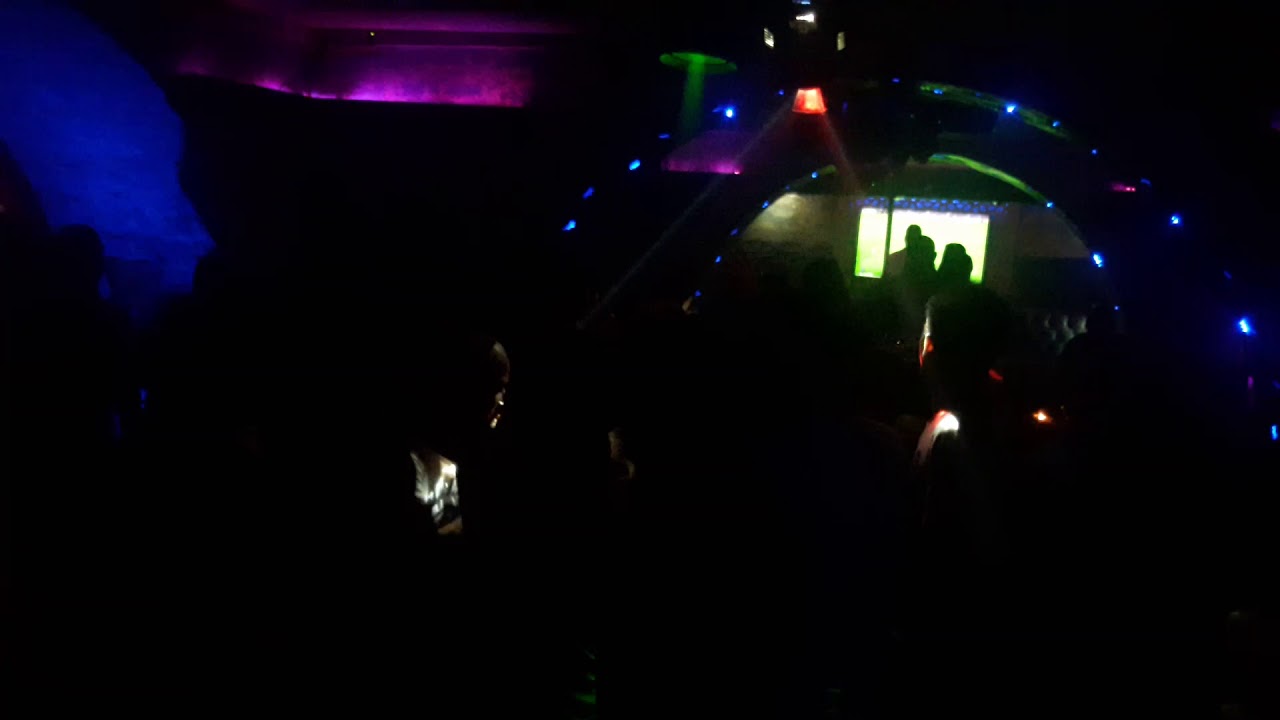 Status club baku - YouTube