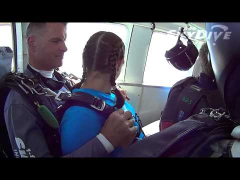 Abby Gross's Tandem skydive!