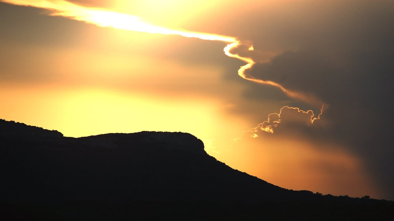 [Orchestral, Emotional, Uplifting] Ethan Reece - Come To Me - YouTube