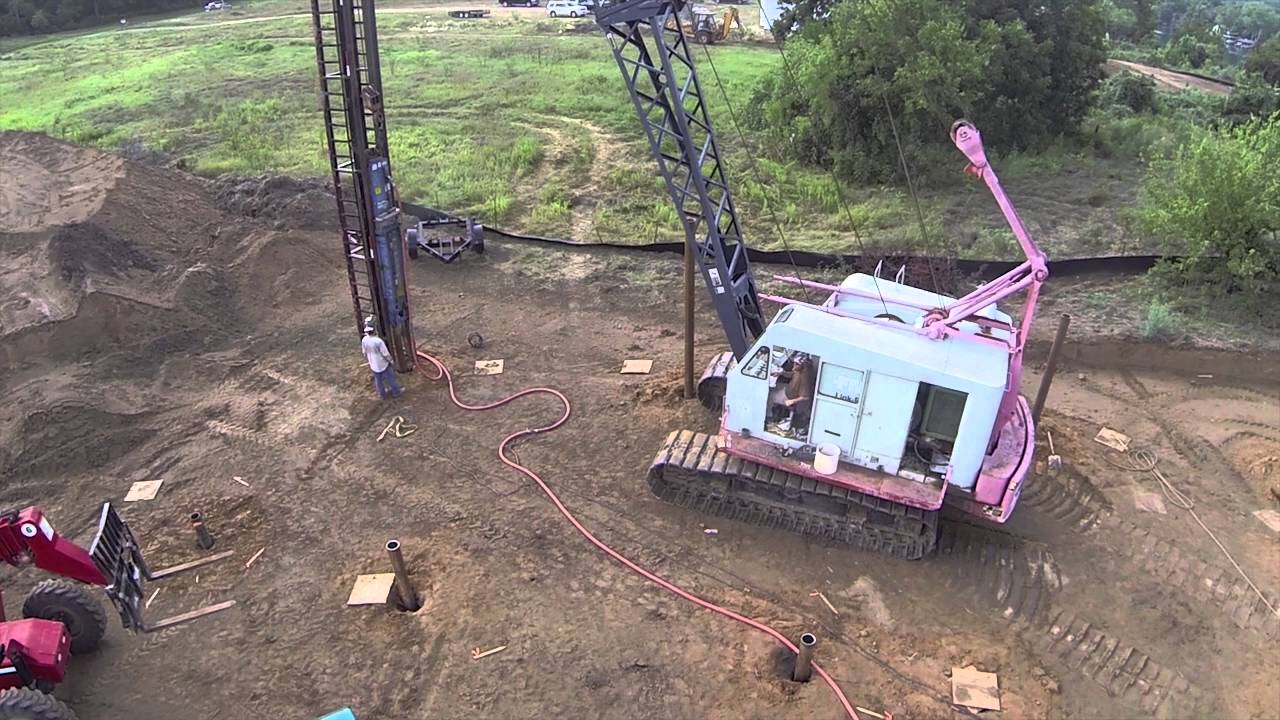 Foursquare Builders - Lake Austin Modern - Pile Driving - YouTube