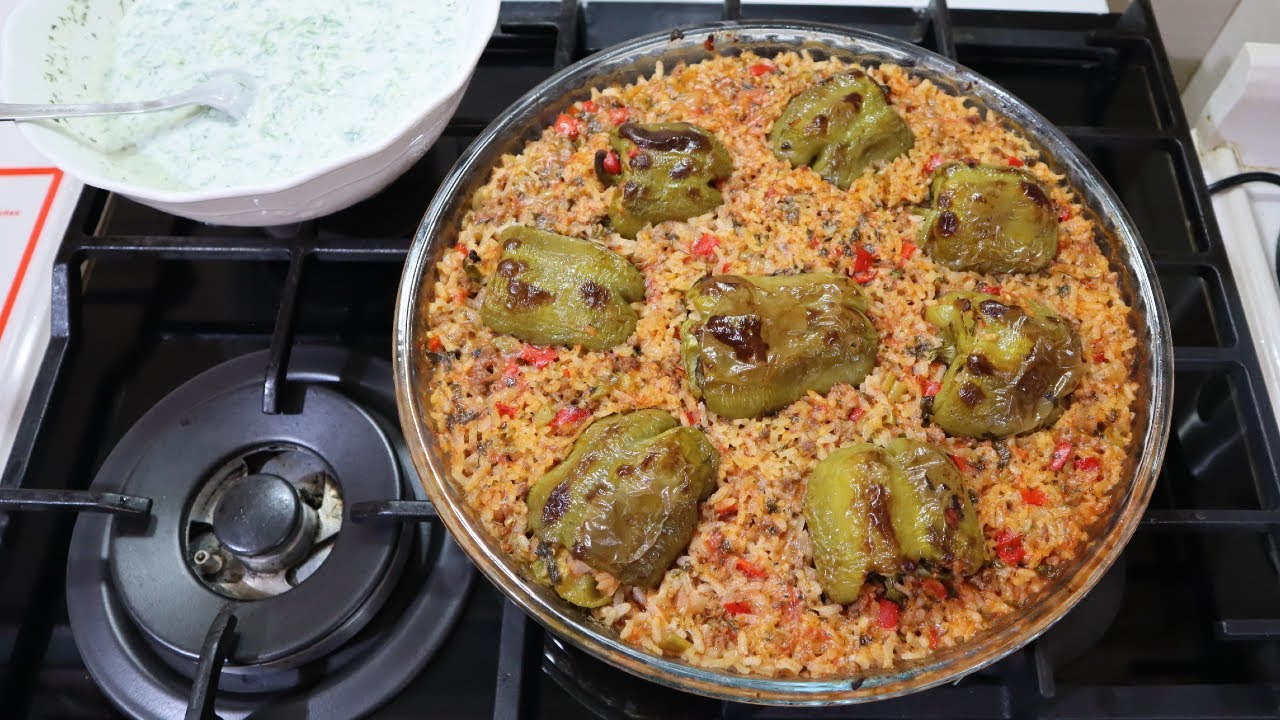 Tave me speca te mbushur me mish te grire. Shije perfekte qe te gjithe ...