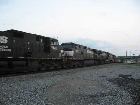 Norfolk Southern northbound light engine move in Austell,GA - YouTube