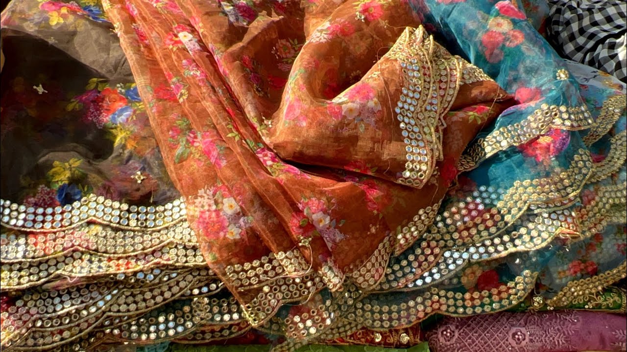 ২০০/২৫০ টাকায় শাড়ি/লেহেঙ্গা/গাউনের জন্য গজ কাপড় অর্ধেক দামে | Goj ...