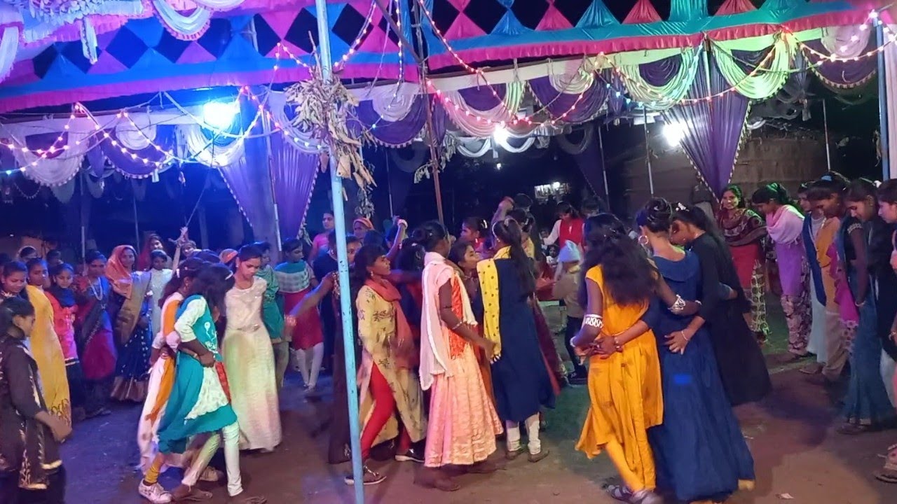 New Adiwasi Girl Dance | Pawara Girls Dance | Nandurbar Girls Dance ...