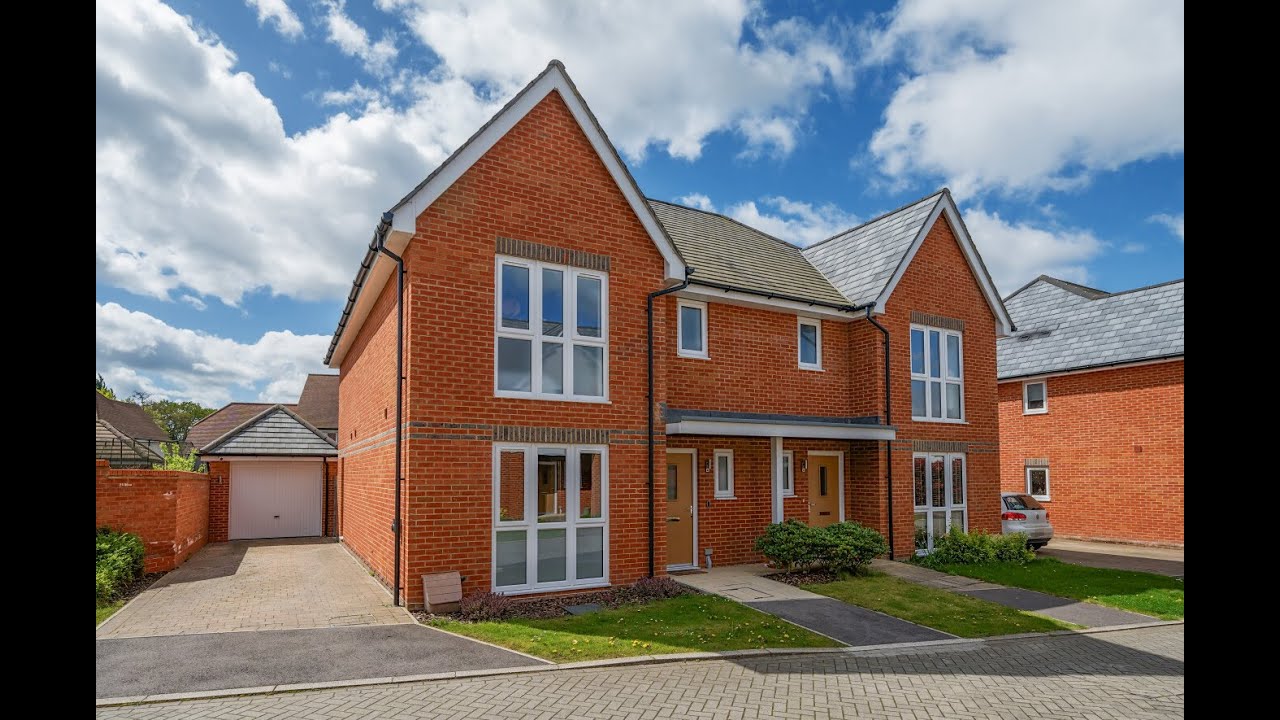 Inside a Family Home at Arborfield Green I Property Tour - YouTube