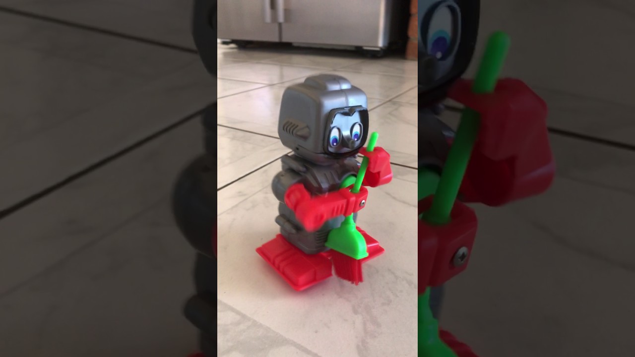 Mechanical ROBOT BUTLER Wind Up Toy - YouTube