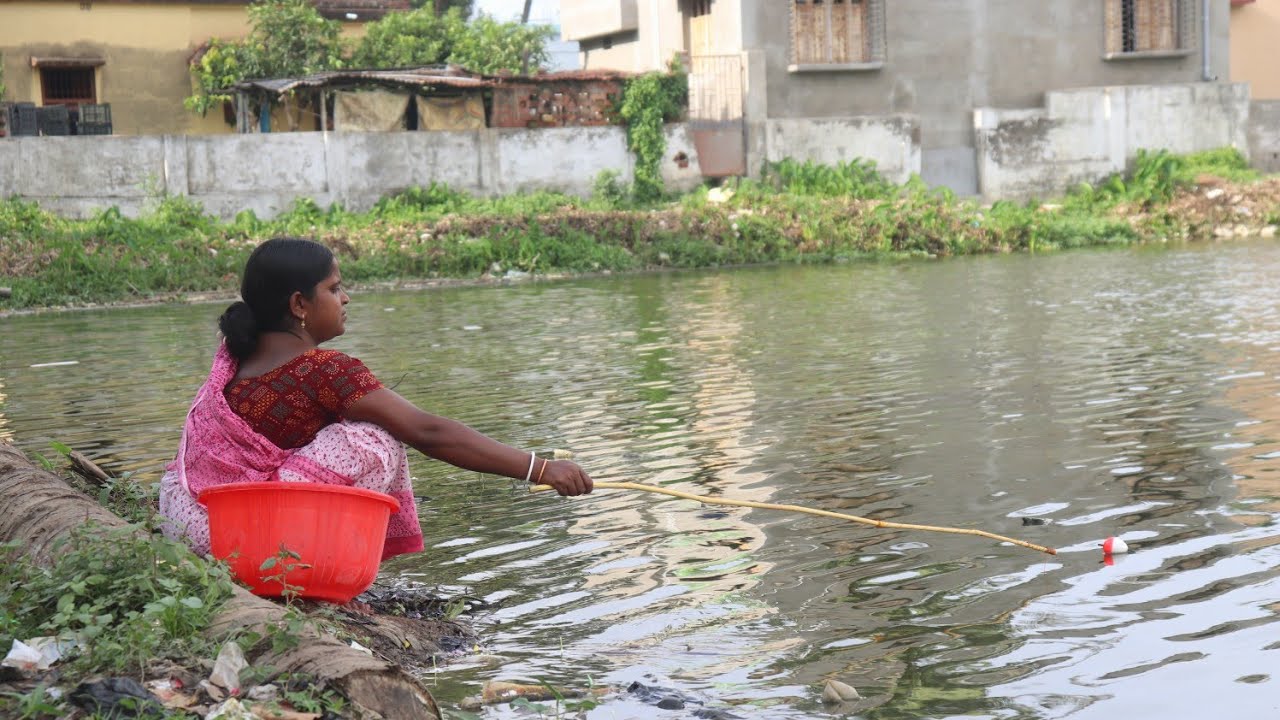 Fishing video || village woman catching fish wite hook || traditional ...