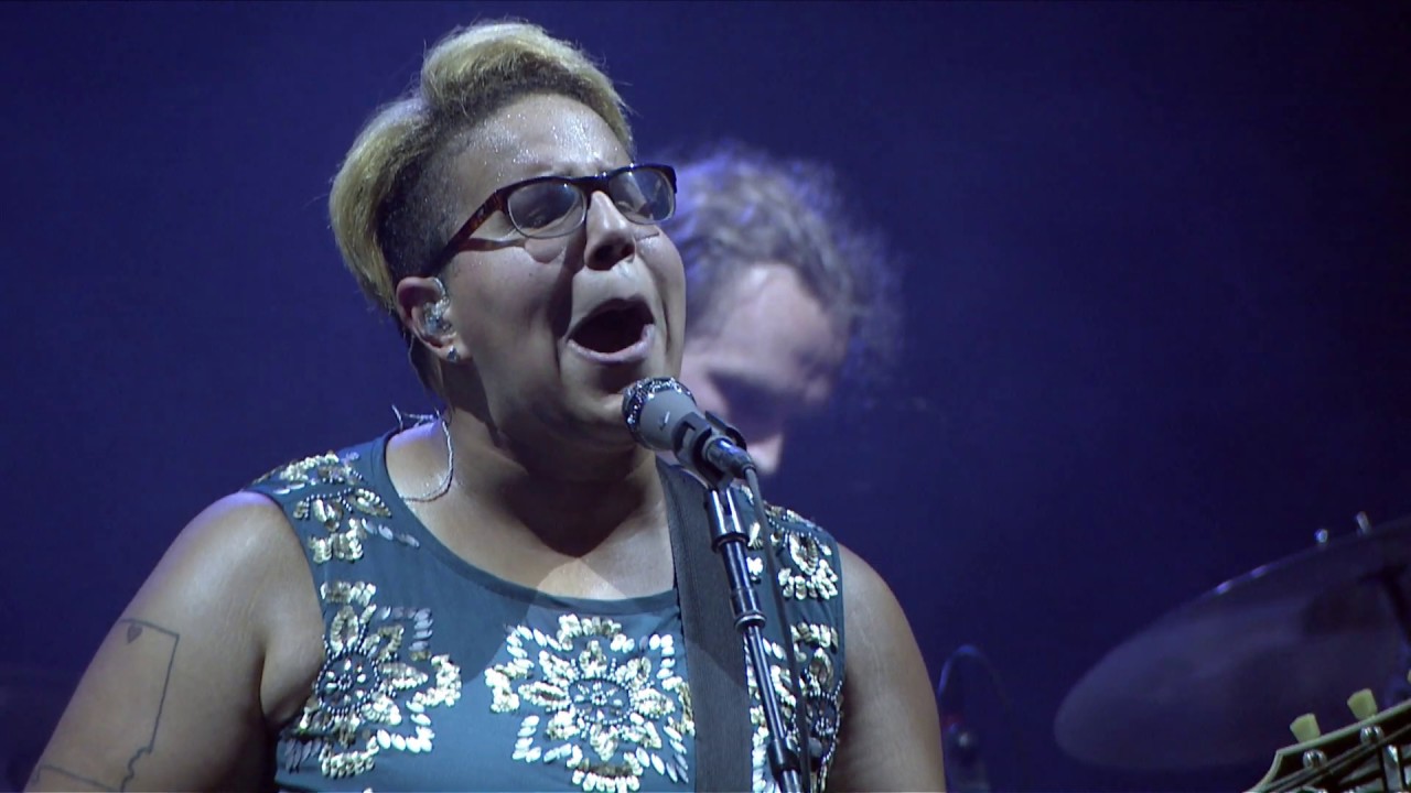 Alabama Shakes - Hold On -Eurockéennes 2015 - YouTube