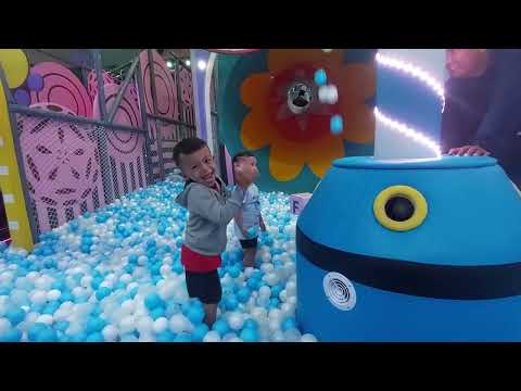 Lagi asik main bola Wonderzone Playland || Part 2 #sidoarjo - YouTube