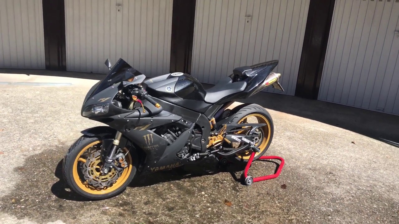 Yamaha R1 04 Akrapovic full system Ghido#90 (Road use Only) - YouTube