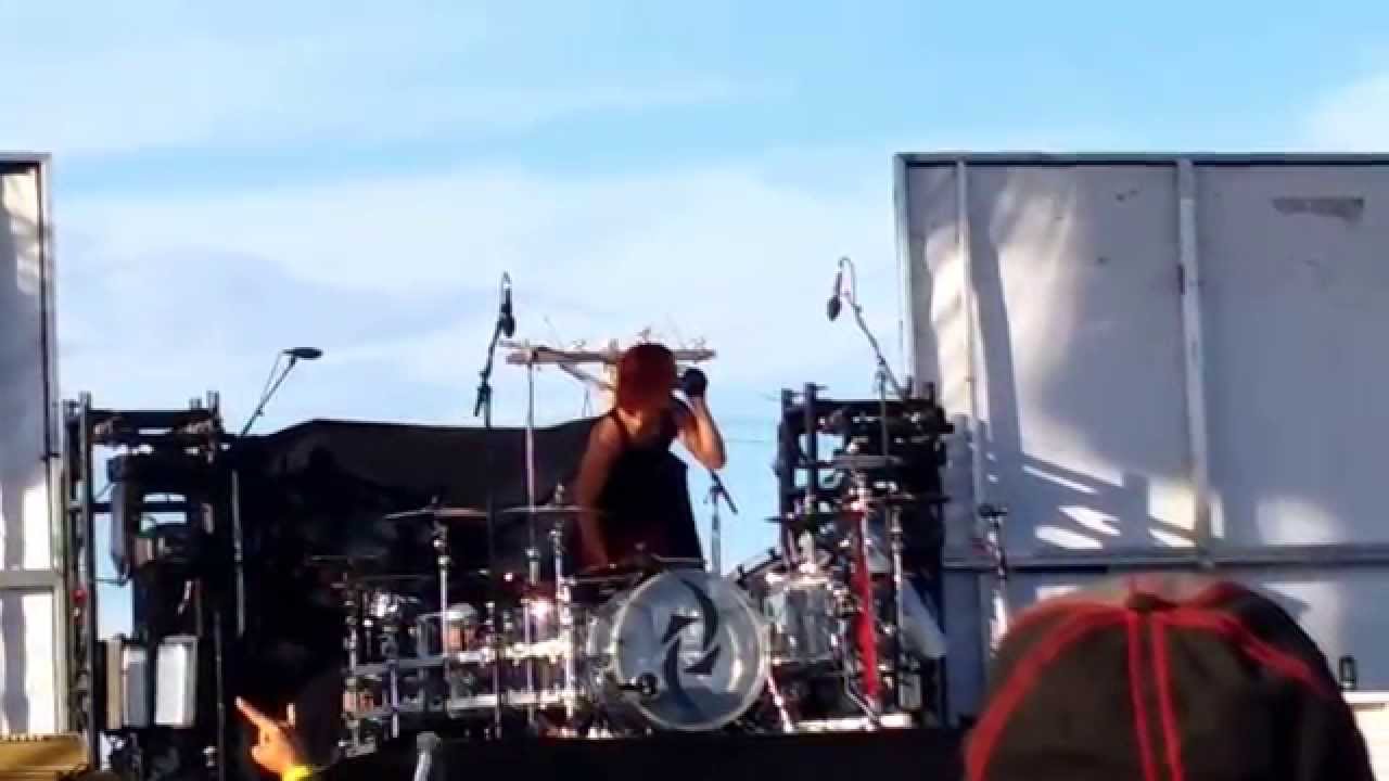 Halestorm drummer going crazy! - YouTube