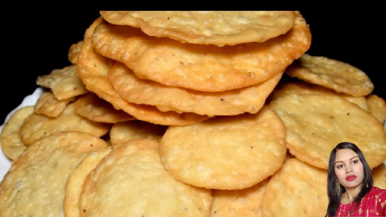 Home made Papri Recipe।How to make papri for chaat - YouTube