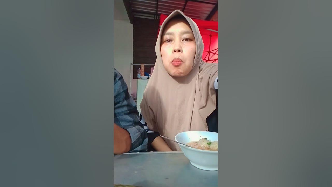 MBakso Sore bareng kesayangan, mantep pentole - YouTube