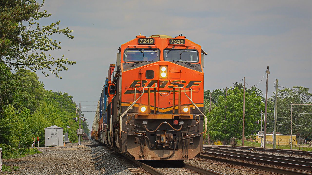 NS 267 at MP342 in Bryan OH - YouTube