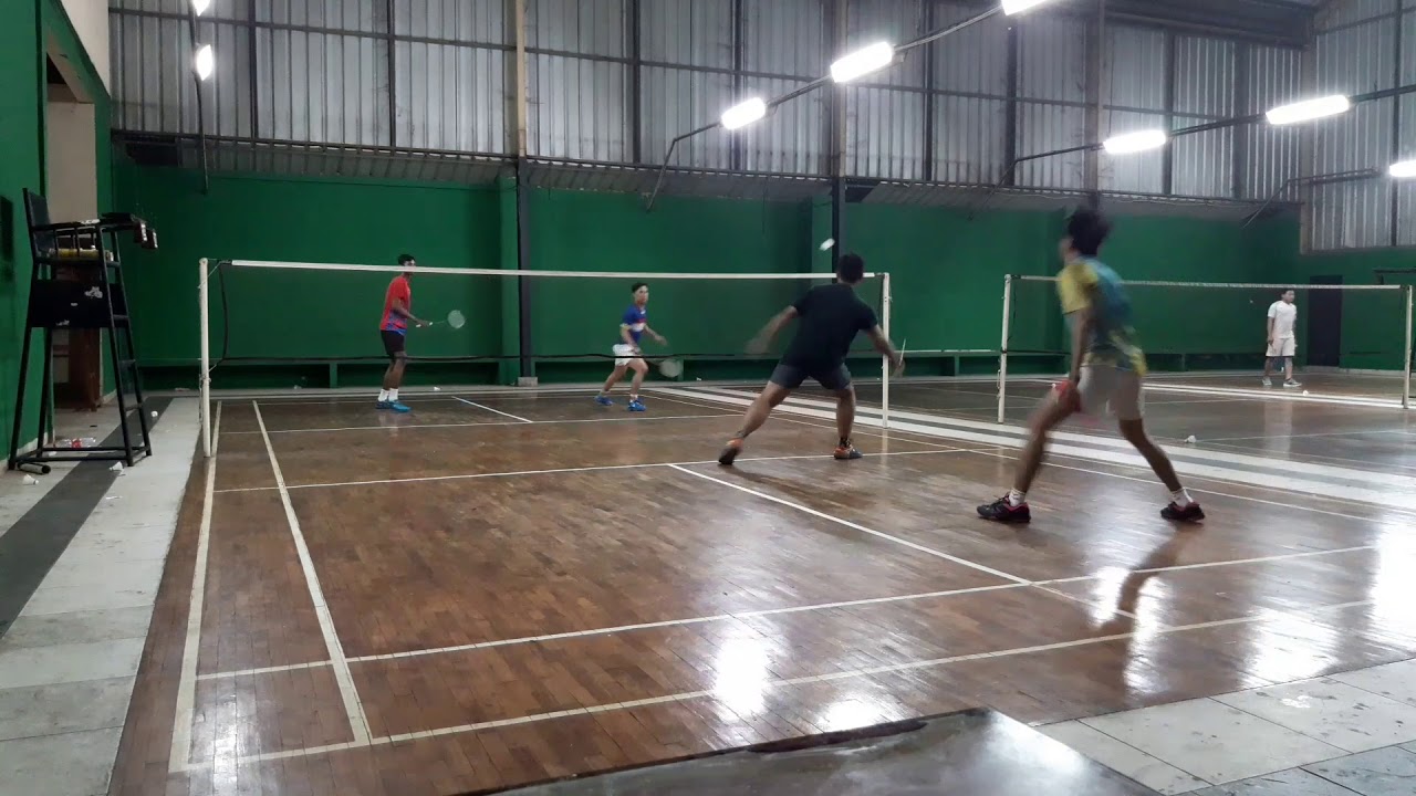 Cara perpindahan bermain ganda badminton simak video ini - YouTube
