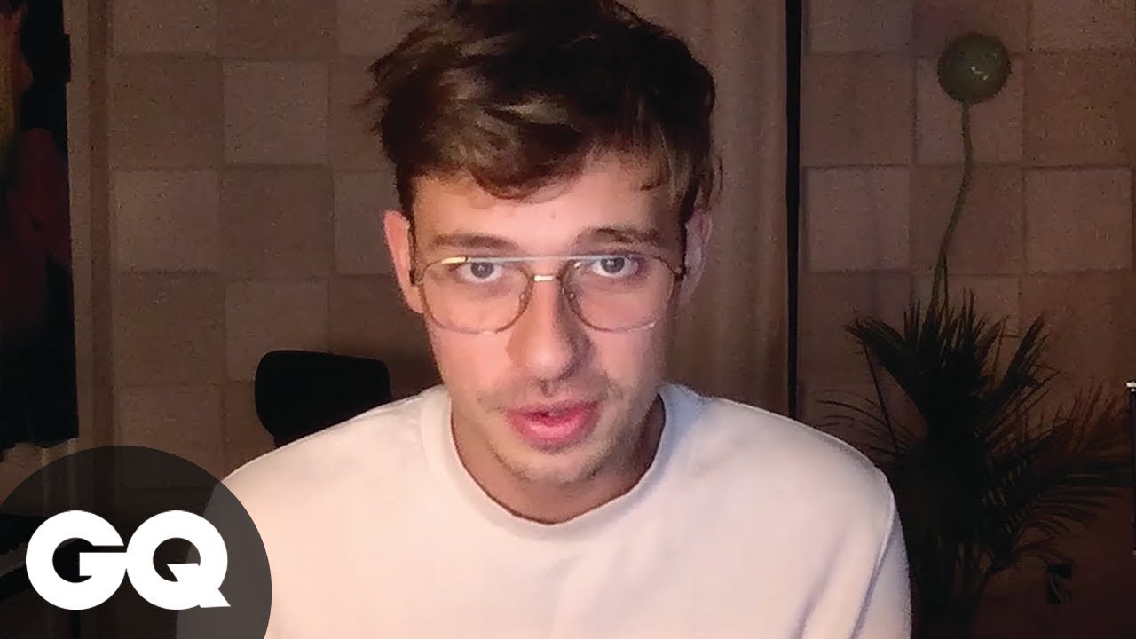 Flume Sends A Message From His Studio To Accept His GQ Award - YouTube