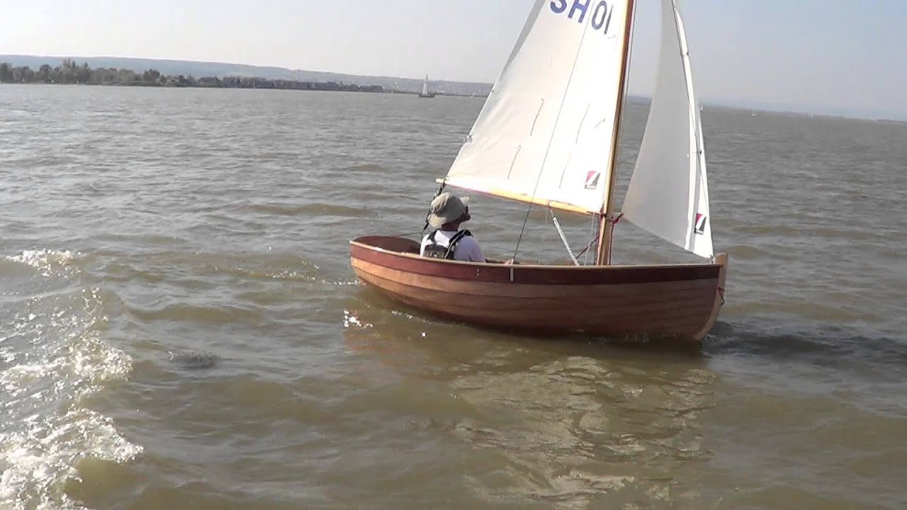 Iain Oughtred Sea Hen sailing - YouTube