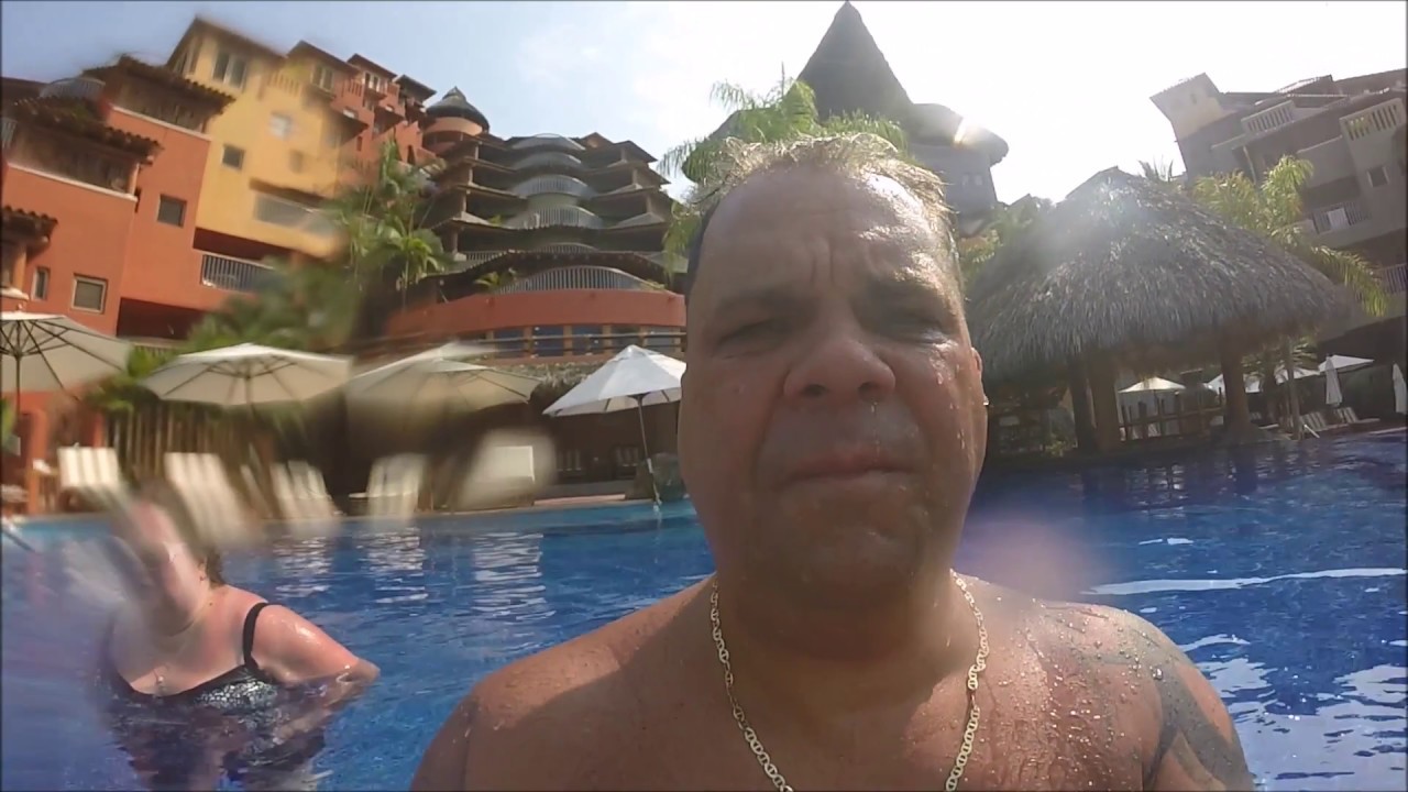 Club Embarc Zihuatanejo Mexico resort pool & beach waves fun nikkinizz ...