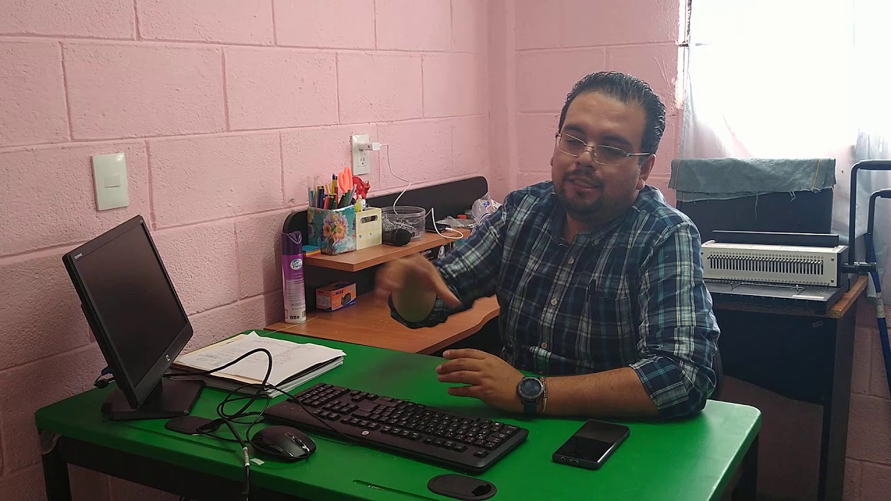 Entrevista a director de escuela primaria Juventino Rosas - YouTube