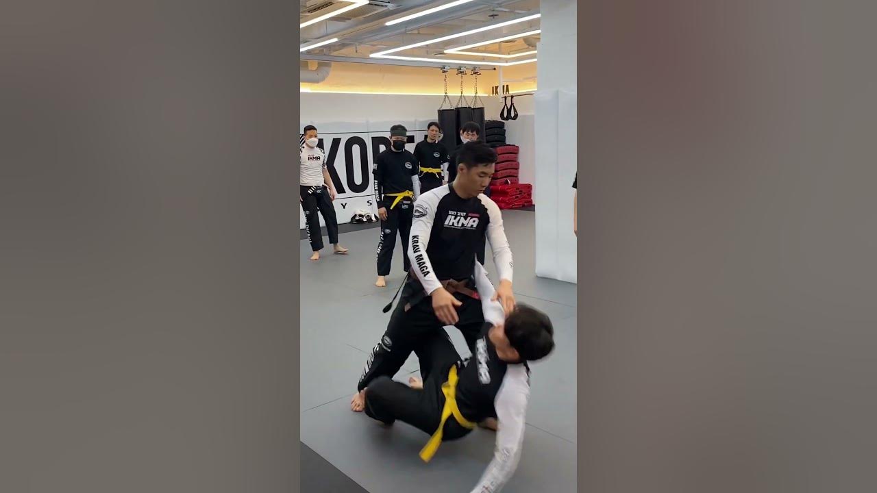 실전에서 눈찌르기 사용법 호신술 Youtube