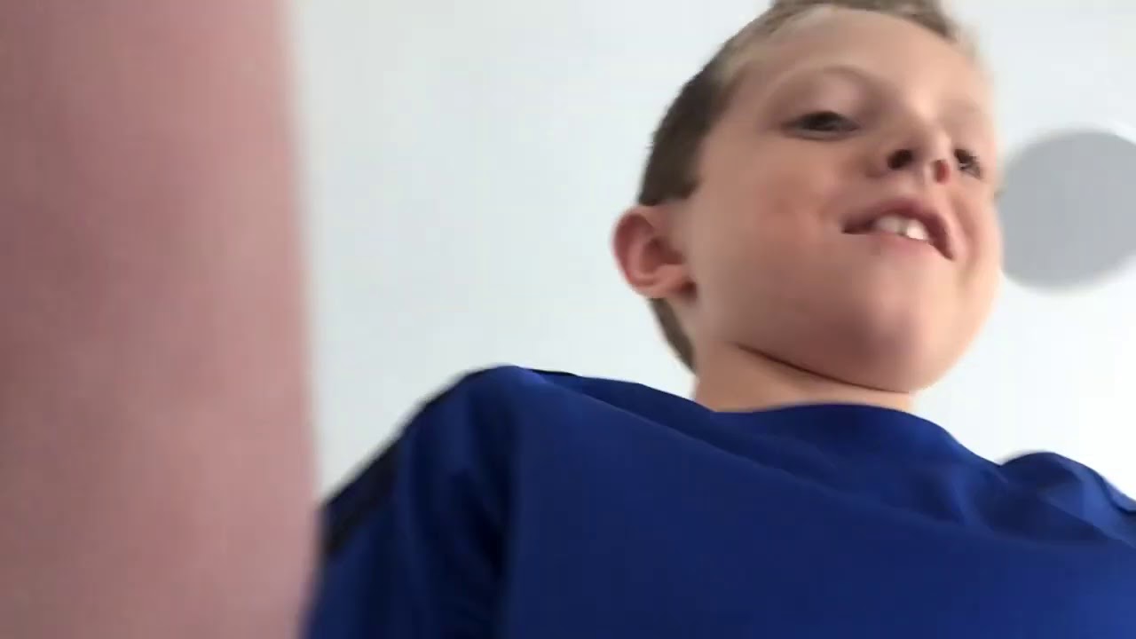 Hiiiiiii First video - YouTube