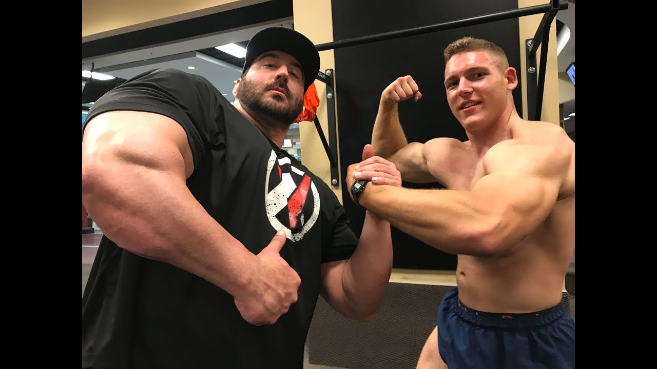 18 Year Old Bulked Bodybuilder Posing w/ Craigolias - YouTube