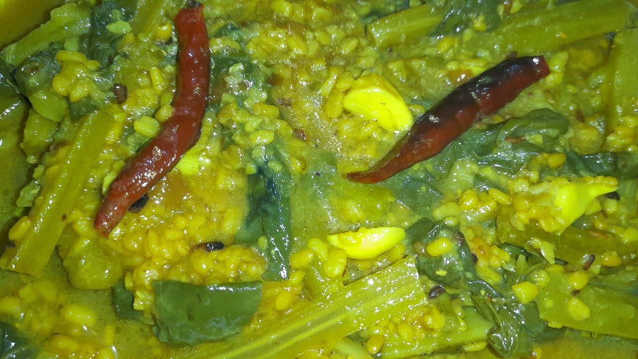 মুগডাল দিয়ে হাতে মাখা পুইশাক রেসিপি| pui shak recipe| Dal diya puisak ...