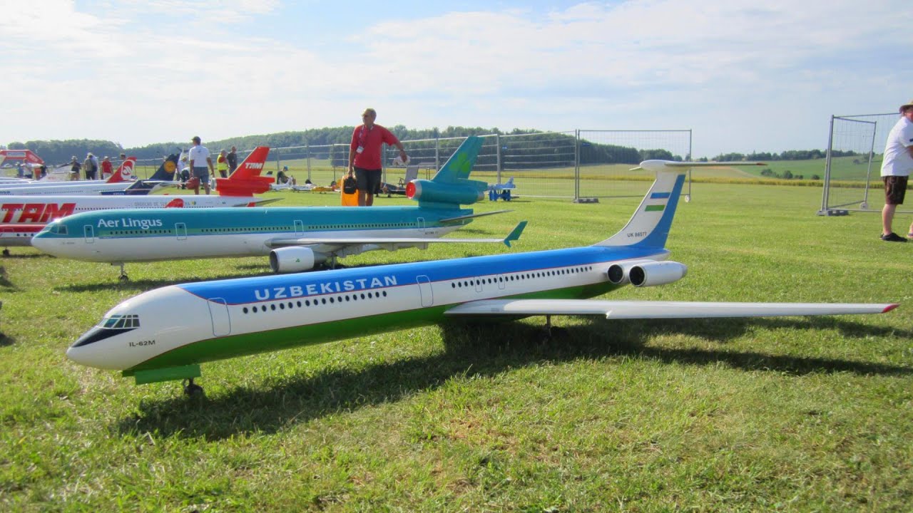 Ильюшин Ил-62 RC Iljuschin II-62 Scale Turbine Model Airliner - YouTube
