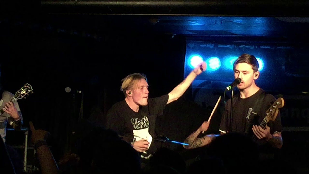 Neck Deep - Gold Steps (Live, The Hippodrome, Kingston, London 2015 ...