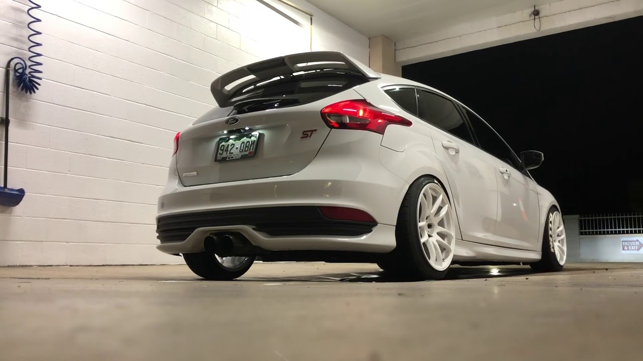 Focus ST 3” Catless Straight Pipe ft. Stratified Crackles - YouTube