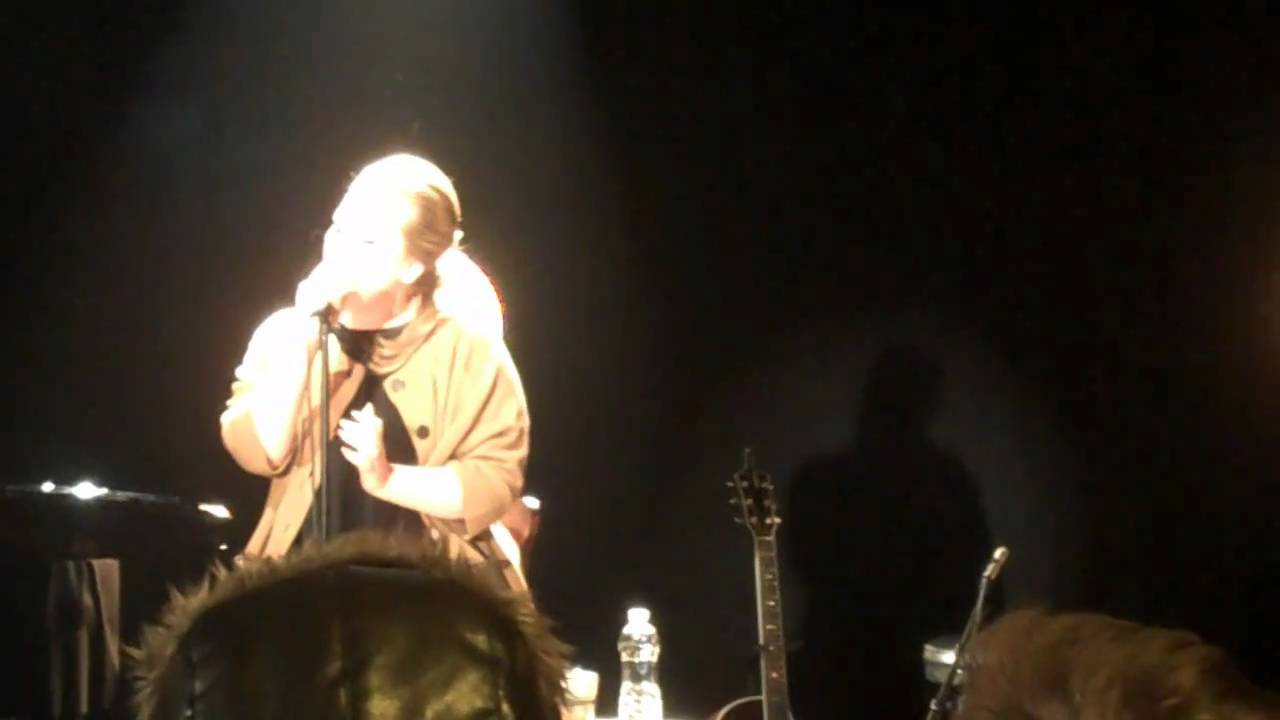 Adele - Live @ PC Richards Theater (NYC) [2/11] - YouTube