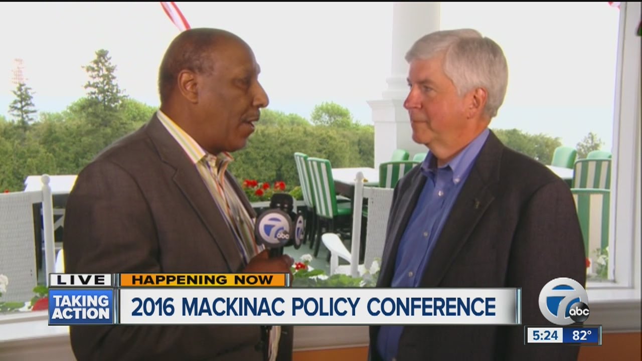 Editorial Director Chuck Stokes speaks with Governor Rick Snyder - YouTube