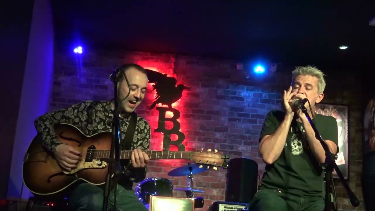 Marco Pandolfi & Iker Piris - This Should Go On Forever - YouTube