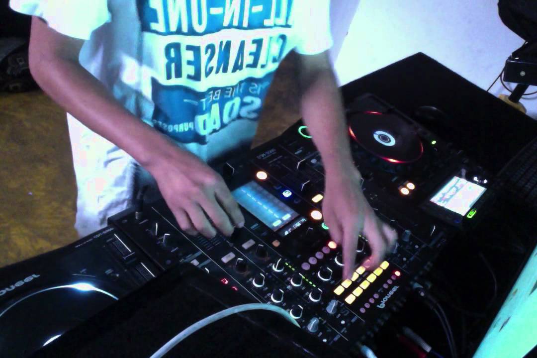 DJ AZ - Mix Battle - YouTube