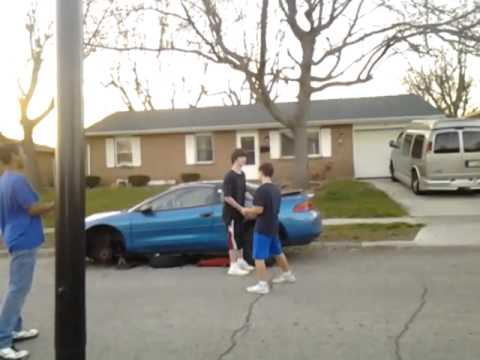 Goofy kid gets depants by lil kid