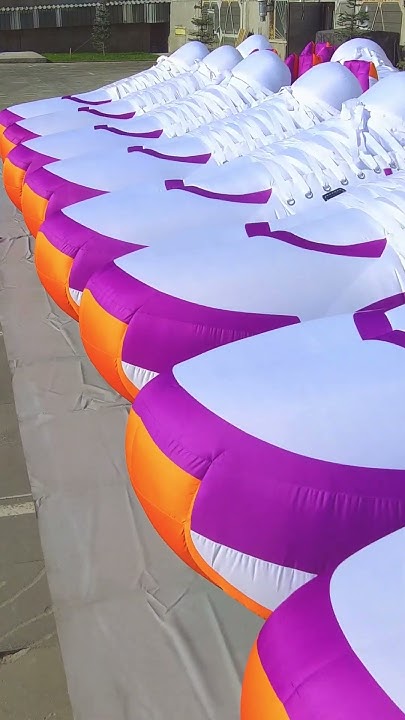 Большие надувные кроссовки👟 Креативный проект для обувного магазина 👟 ...