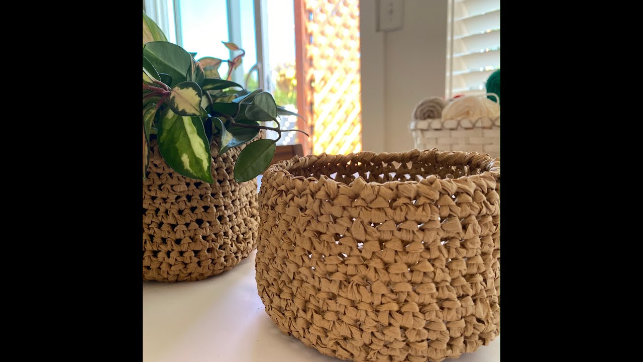 Crochet Basket With Raffia Paper. - YouTube