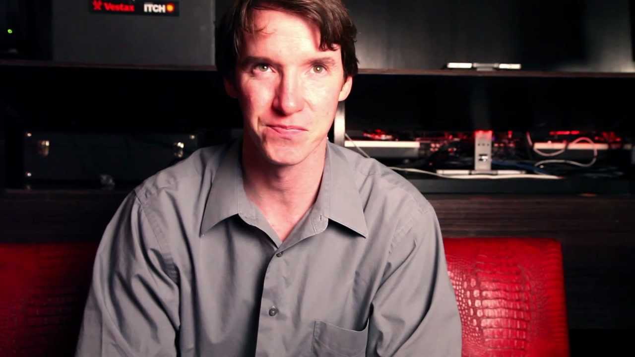 SEAN MUNLEY RAW:Hollywood "Holiday RAWk" 12.2011 - YouTube