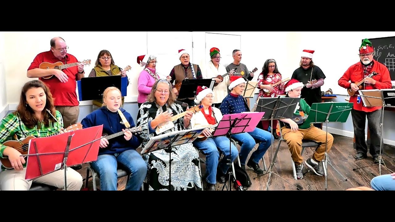 Ukulele Club Rocks Co-op With Yuletide Tunes - YouTube