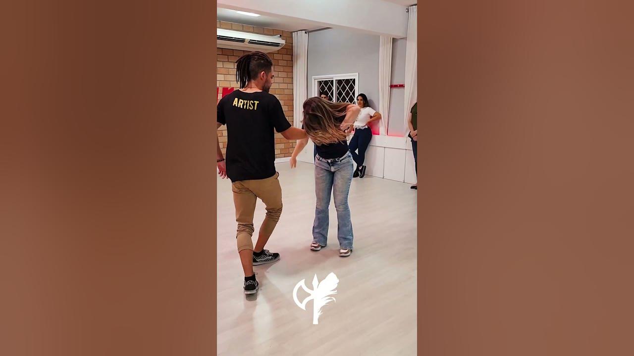 Lua 🌙 Brazilian Zouk: Matheus e Lívia #shorts #brazilianzouk #zouk #zoukbrasileiro #lambazouk ...